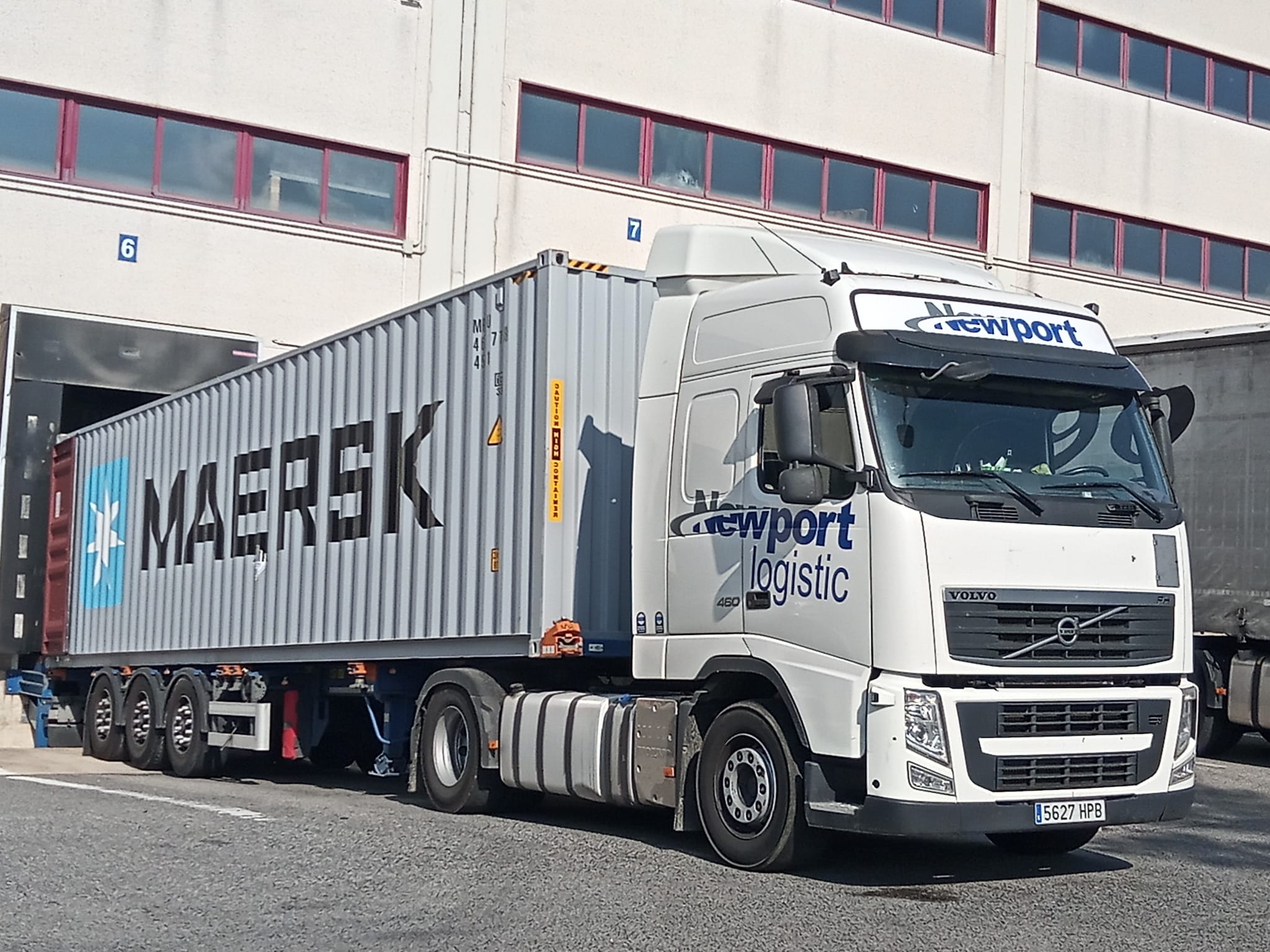 Container transport - Newport Logistic